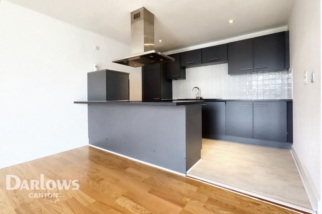Ferry Court, Cardiff 2 bed apartment for sale - £175,000