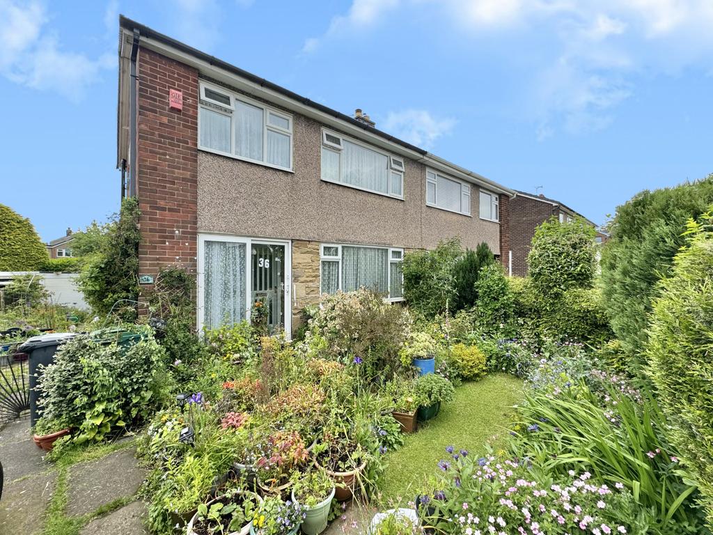 Wharfedale Crescent, Garforth 3 bed semi-detached house - £260,000