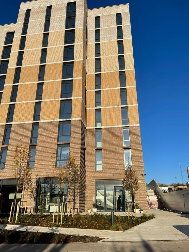 Luton LU2 2 bed flat - £1,500 pcm (£346 pw)