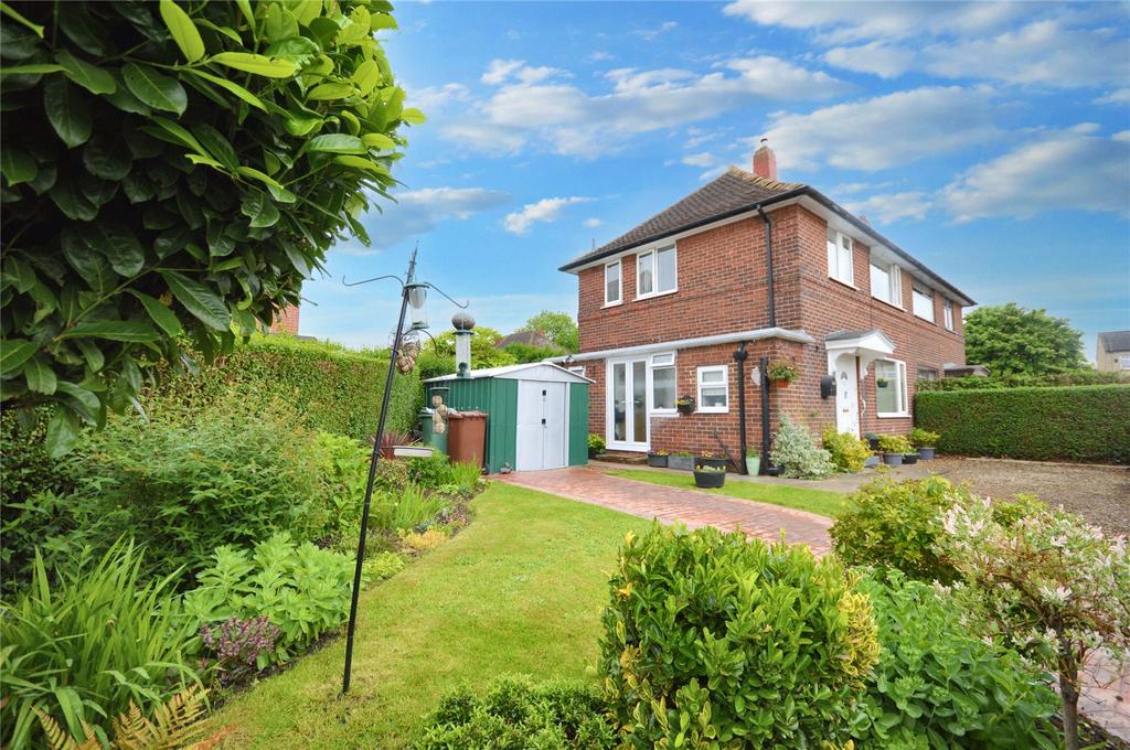 Raylands Road, Leeds 2 bed semi-detached house - £180,000
