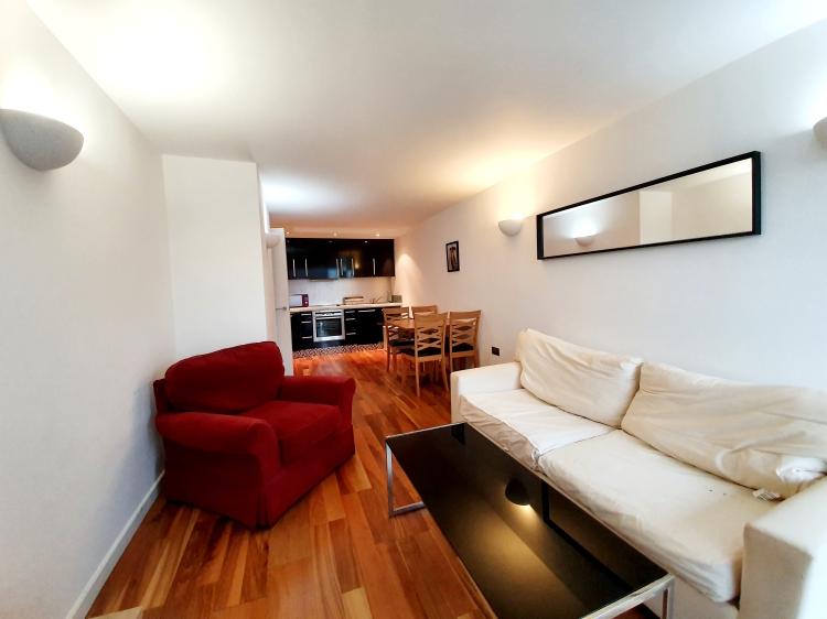 Riverside Way, Leeds LS1 2 bed apartment - £1,195 pcm (£276 pw)