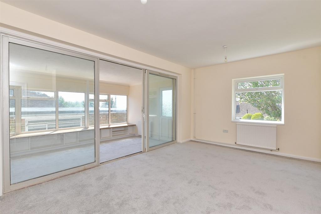 Abinger Road, Woodingdean, Brighton... 2 bed semi-detached bungalow - £ ...