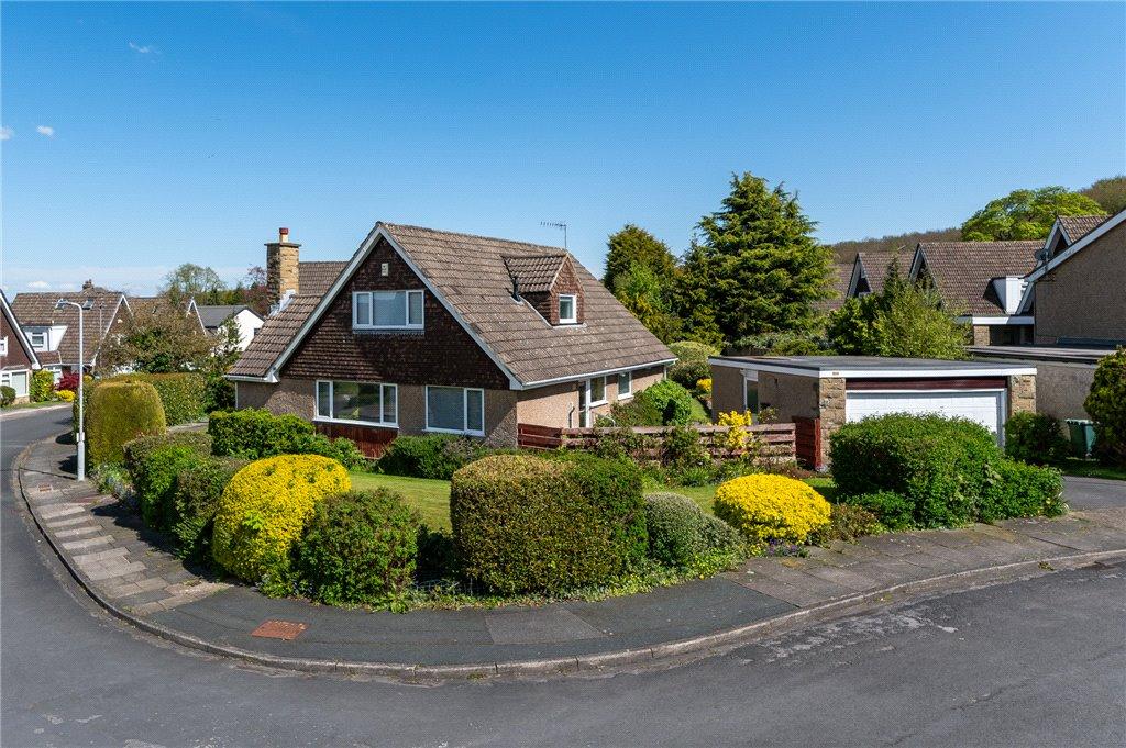 Moorhead Crescent, Shipley, West... 4 bed bungalow - £400,000