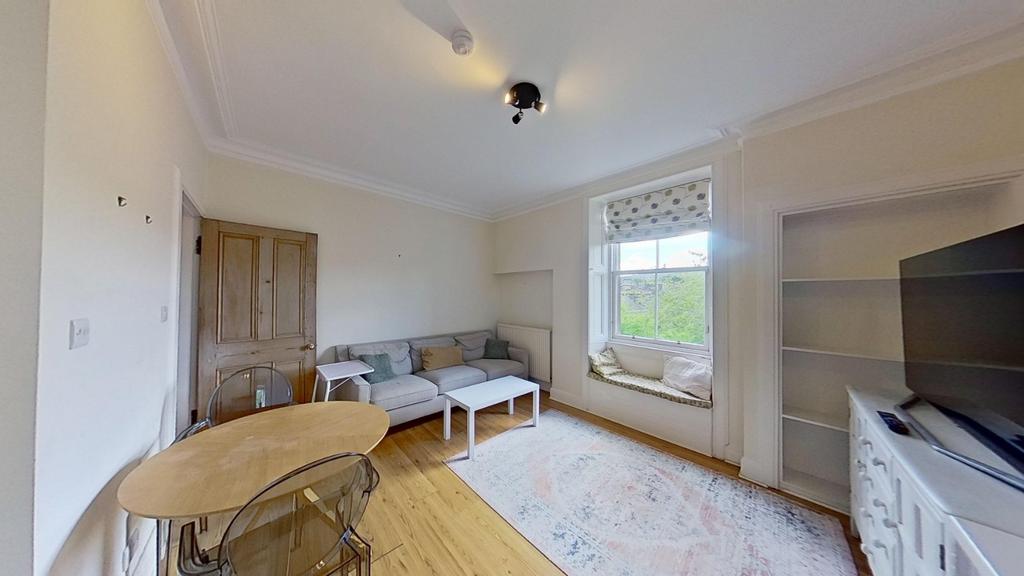 Cheyne Street, Edinburgh, EH4 2 bed flat - £1,430 pcm (£330 pw)