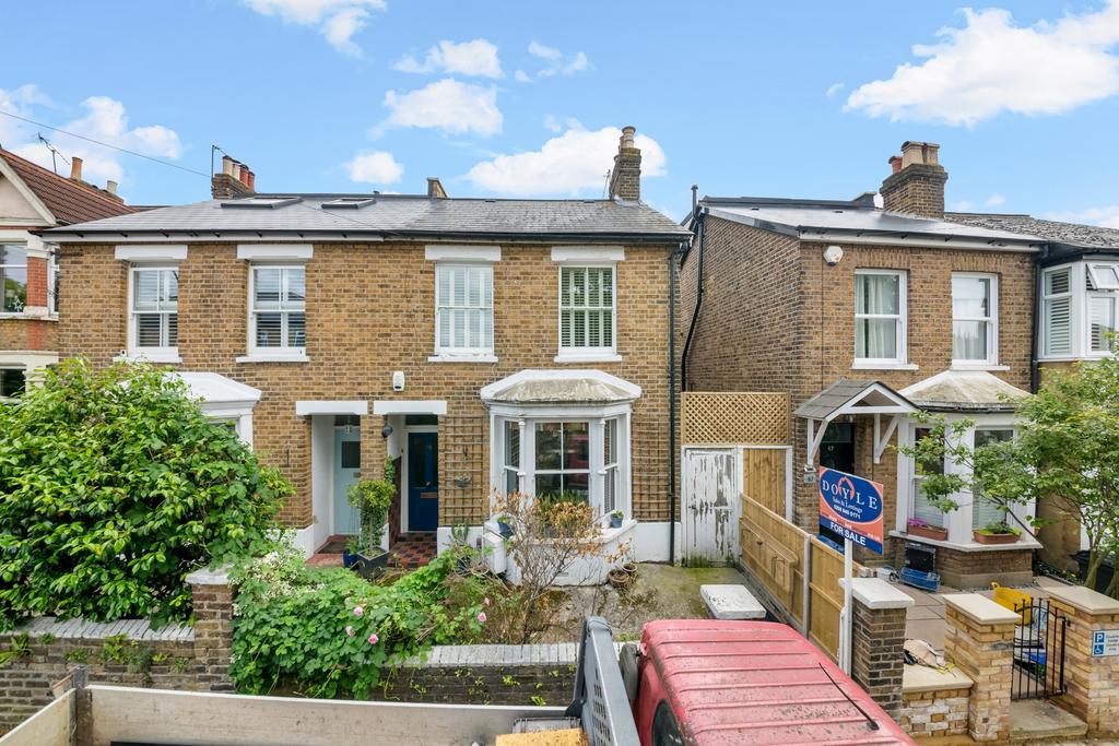 St Marks Road, Hanwell, W7 2 bed semi-detached house - £700,000
