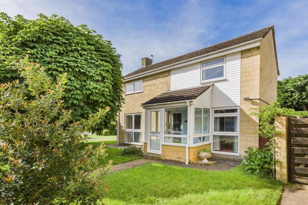 Webbs Way, Kidlington, OX5 3 bed detached house - £475,000