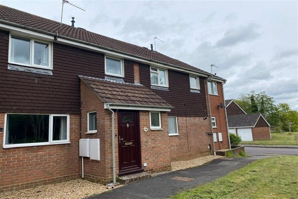 Stoneham Park, Petersfield, GU32 3 bed terraced house - £1,450 pcm (£ ...