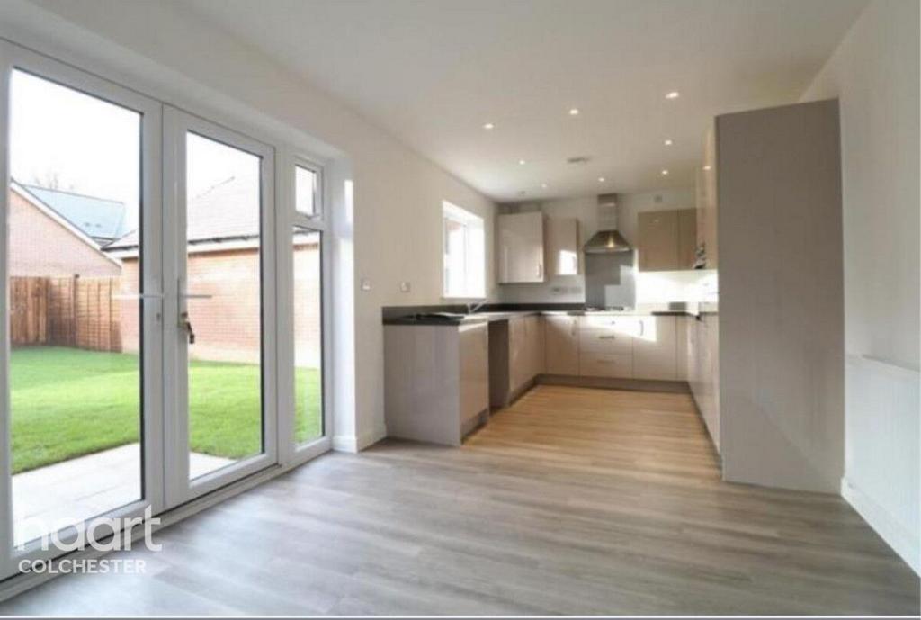 Widgery Way, Colchester 3 bed detached house - £1,800 pcm (£415 pw)