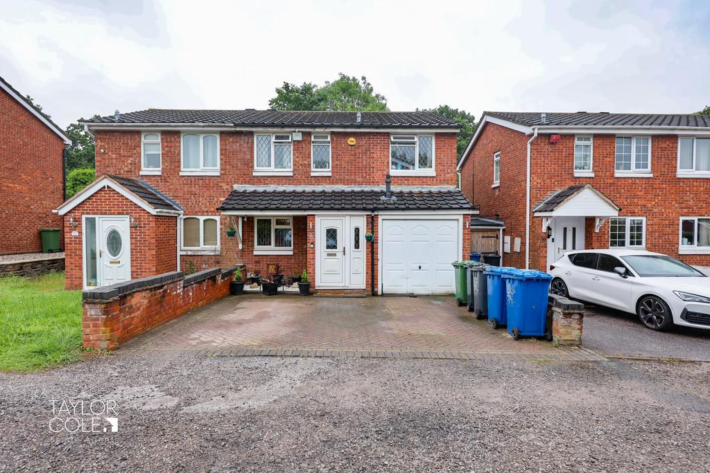 Hanlith, Wilnecote 4 bed semi-detached house - £265,000