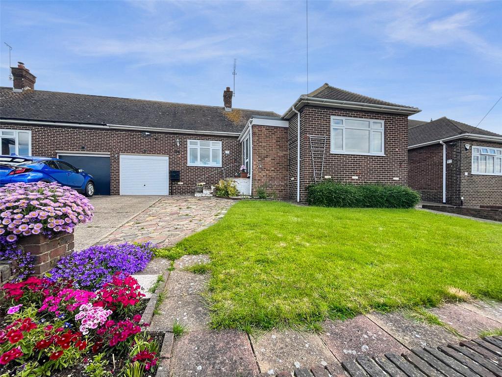 Marling Way, Gravesend, Kent, DA12 2 bed bungalow - £375,000