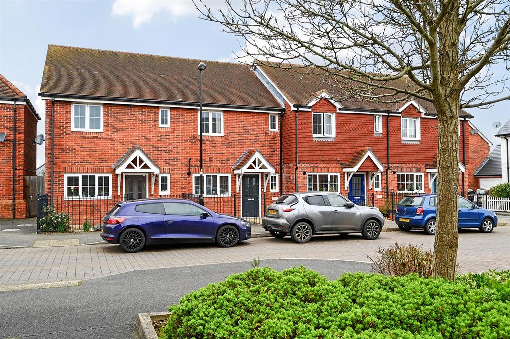 Meadow Drive, Henfield 3 bed house for sale - £399,950