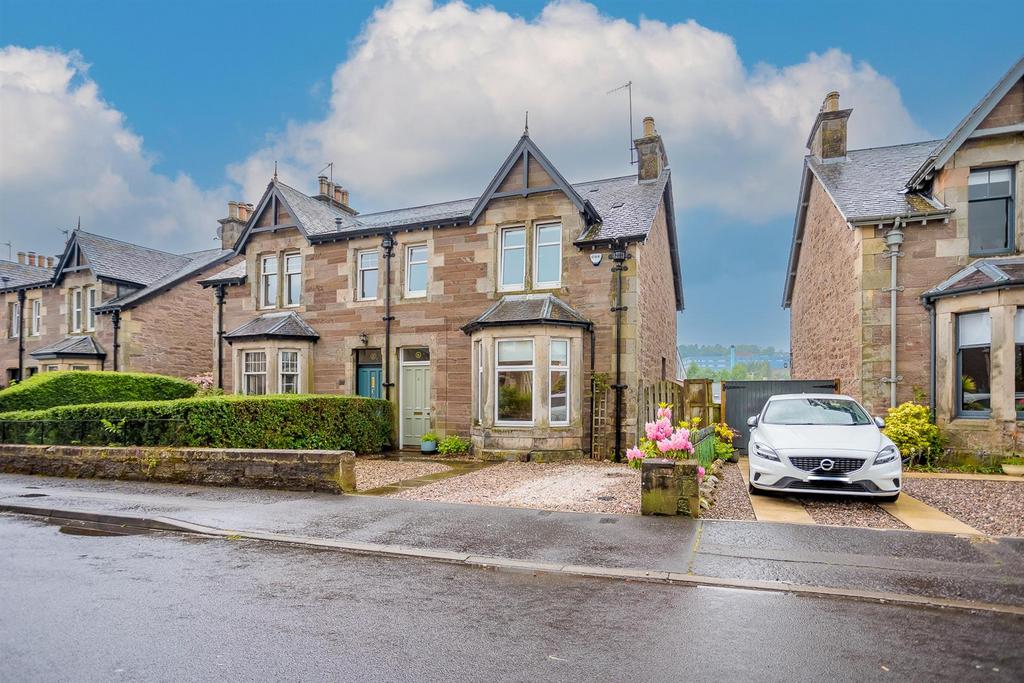 Spens Crescent, Perth 3 bed semi-detached house - £317,500