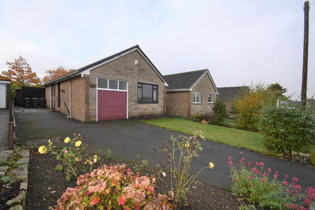 Moorland Close, Huddersfield HD7 2 bed detached bungalow to rent - £875 ...