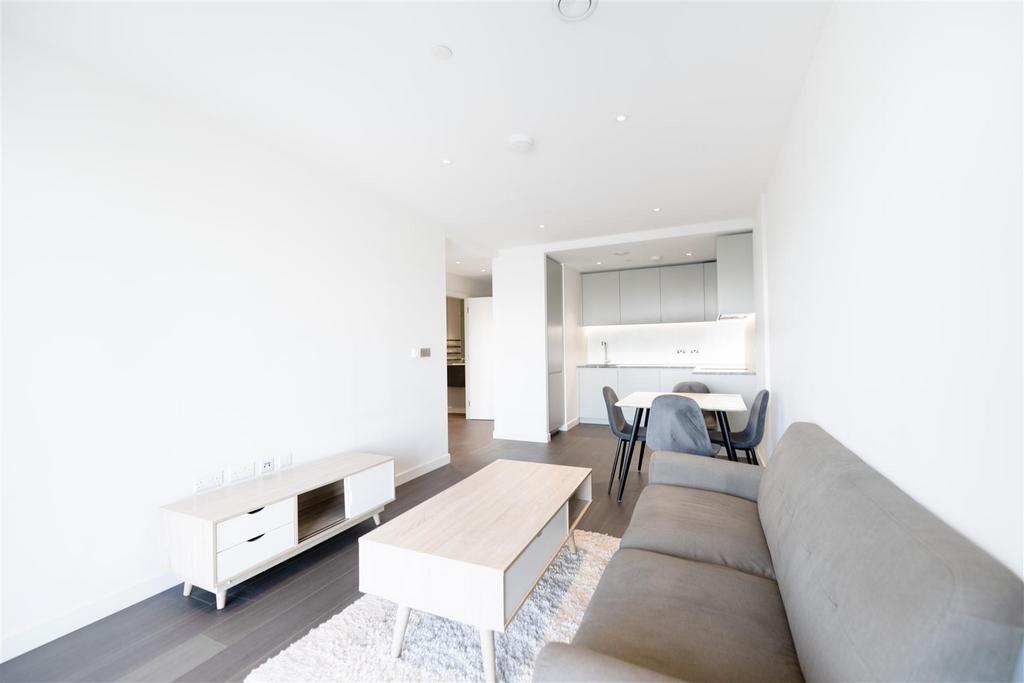 10 Cutter Lane, London, SE10 1 bed apartment - £2,300 pcm (£531 pw)
