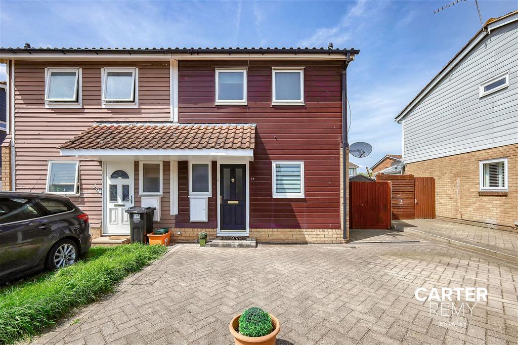 Burlington Court, Basildon, SS13 3 bed semi-detached house for sale - £ ...