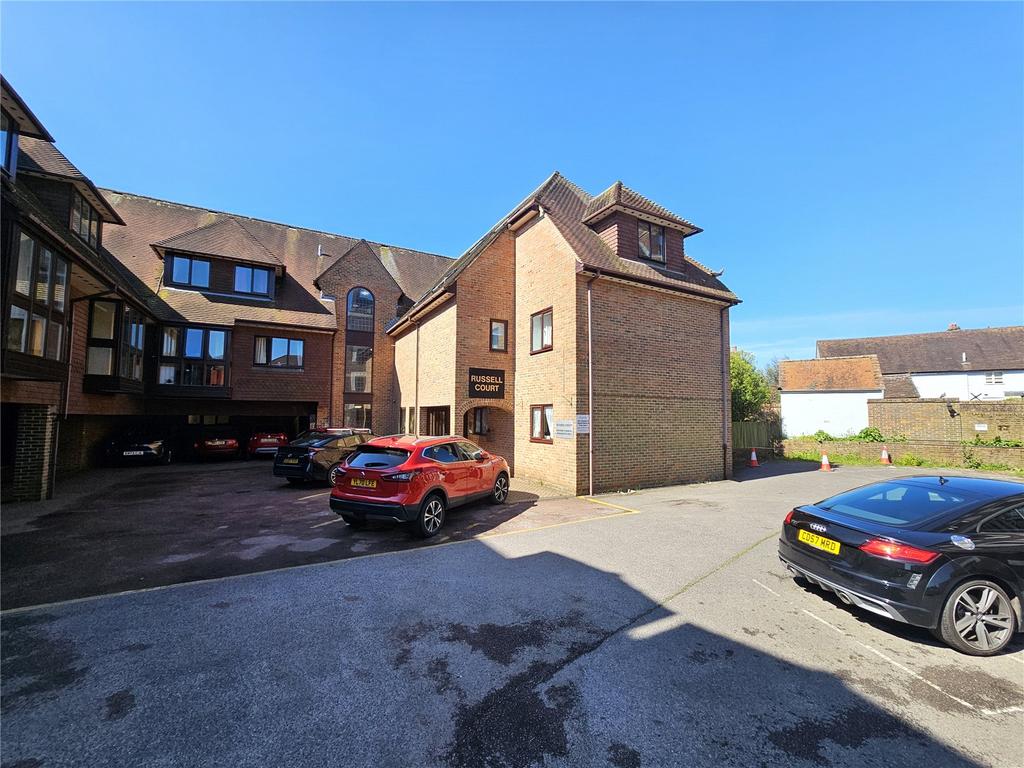 Russell Court, Midhurst GU29 1 bed apartment for sale - £110,000
