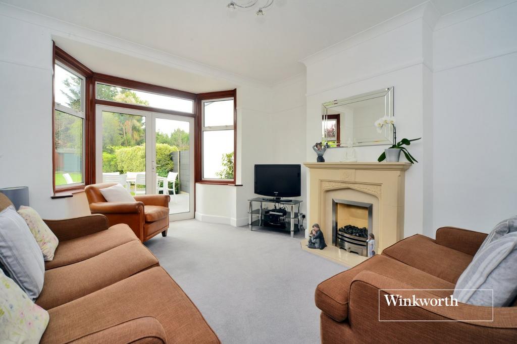 Mortimer Crescent Worcester Park 3 Bed Semi Detached House For Sale