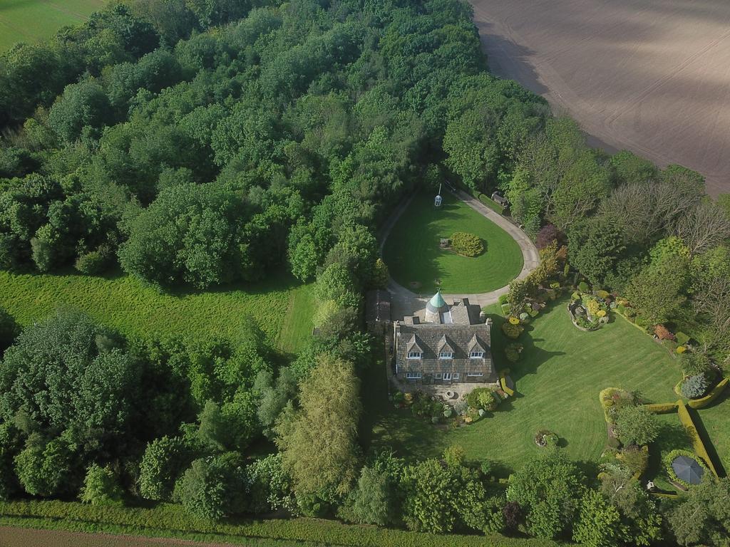 Chantry Lane, Winestead, HU12 0NJ 5 bed detached house - £675,000