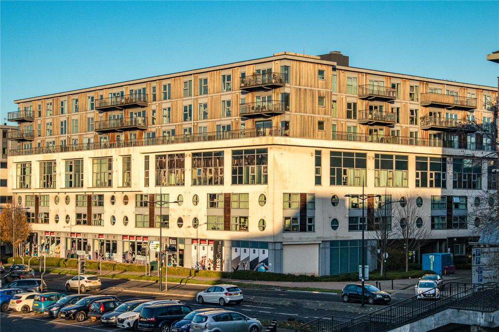 Beckhampton Street, Swindon SN1 2 bed apartment - £1,150 pcm (£265 pw)