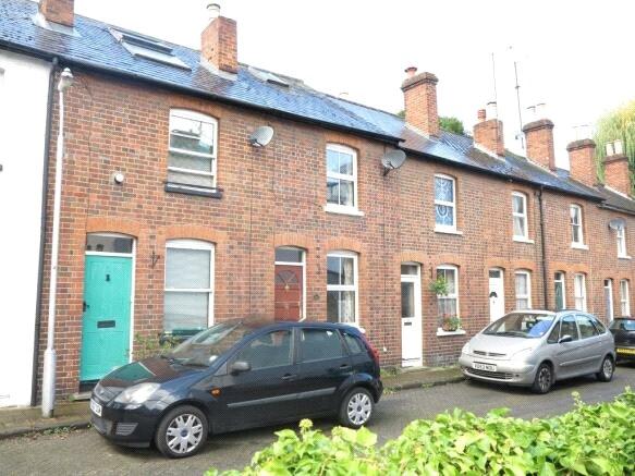 Queens Cottages, Reading, Berkshire, RG1 2 bed terraced house - £1,500 ...