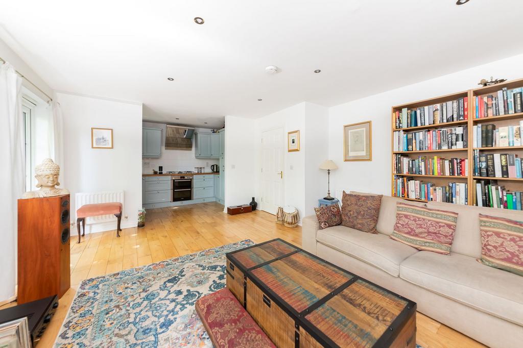 Wantage, Wantage OX12 2 bed apartment - £250,000