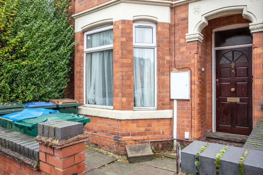 Albany Road, Coventry, CV5 2 bed flat - £825 pcm (£190 pw)