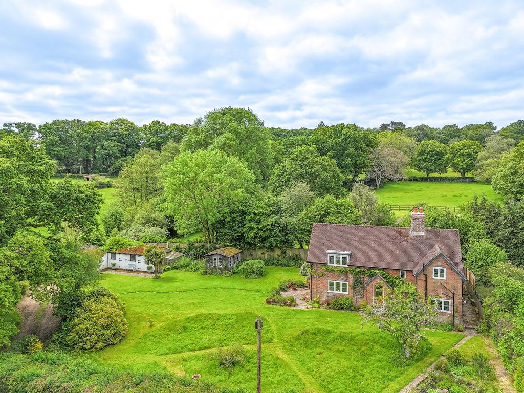 Newtown, Minstead, Lyndhurst, SO43 3 bed detached house - £1,195,000