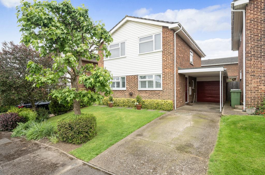Haysel, Sittingbourne, Kent, ME10 4 bed detached house - £425,000