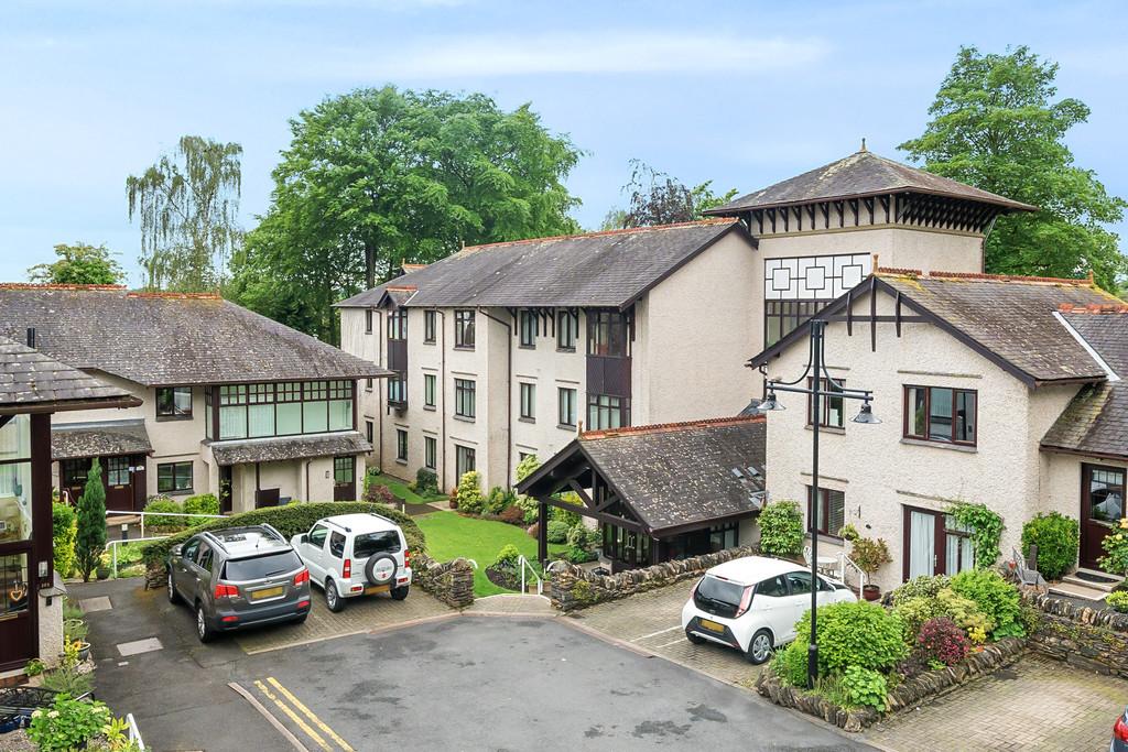 11 Elleray Gardens, Windermere... 2 bed apartment for sale - £155,000