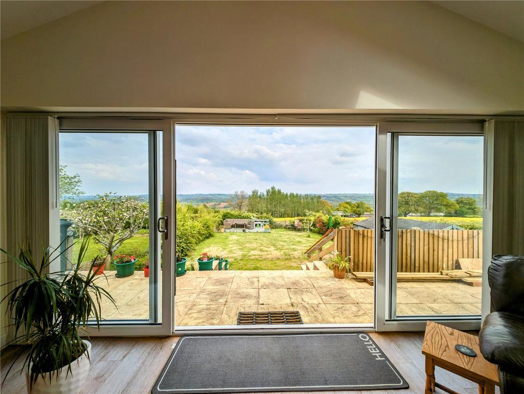 Yew Tree Grove, Highley, Bridgnorth... 3 bed bungalow - £375,000