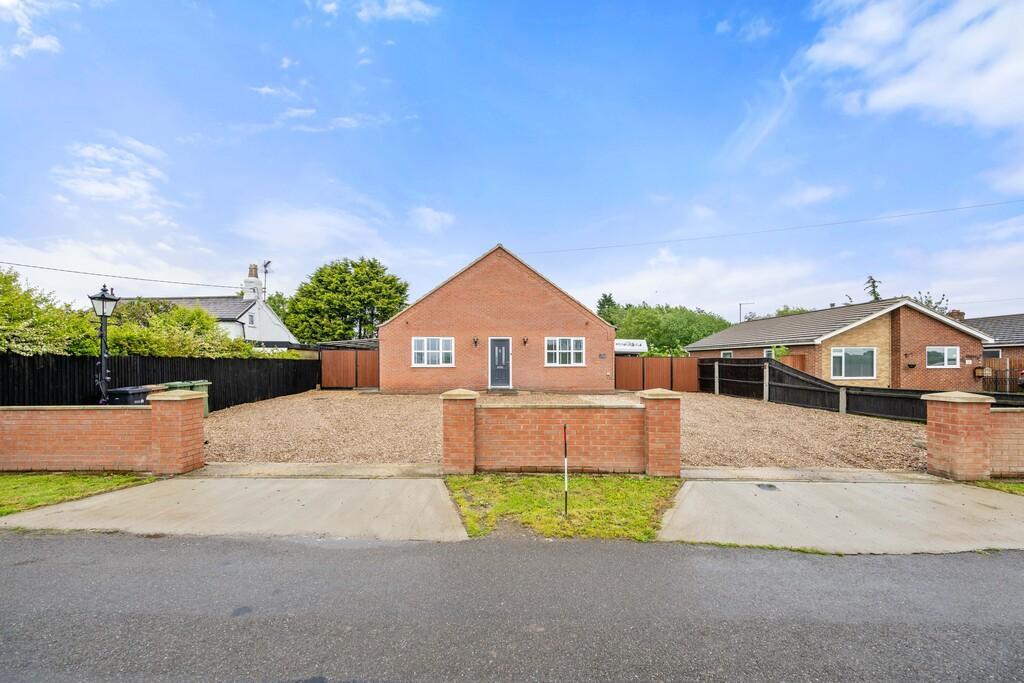 Church Drove Outwell Wisbech 3 Bed Detached Bungalow For Sale £