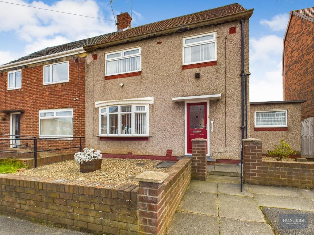 Redruth Square, Red House Sunderland 3 bed semi-detached house - £125,000