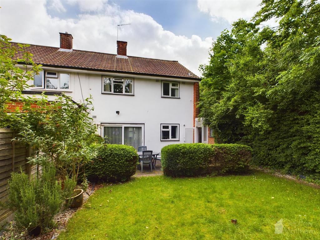 The Gowers, Harlow CM20 3 bed semi-detached house - £375,000
