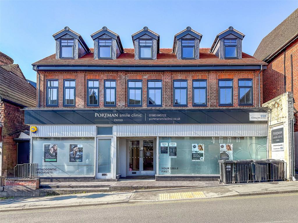Station Road East, Oxted, Surrey, RH8 1 bed flat - £1,200 pcm (£277 pw)