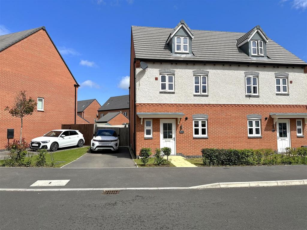 Marleston Lane, Middlebeck, Newark 4 bed semi-detached house - £245,000