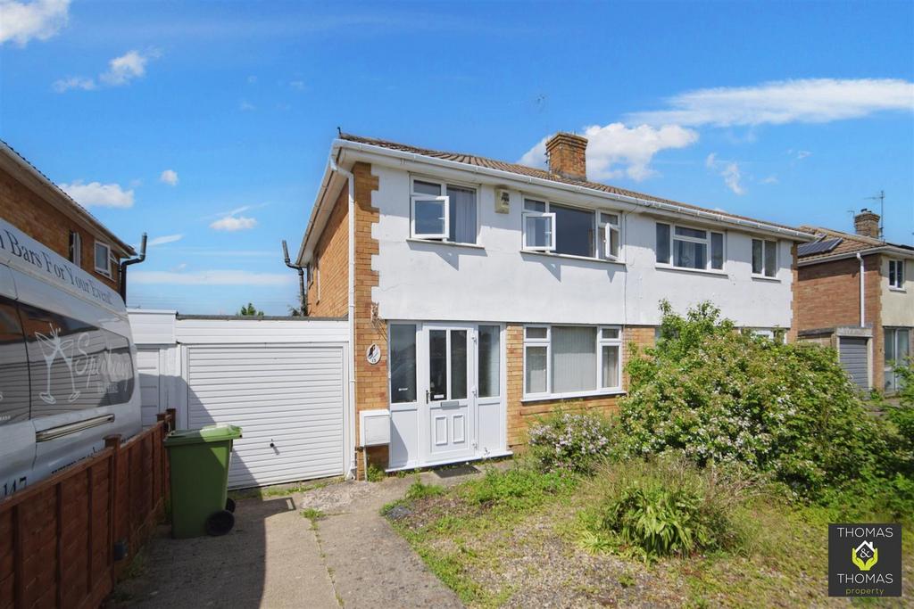 Shearwater Grove, Innsworth 3 bed semi-detached house - £250,000