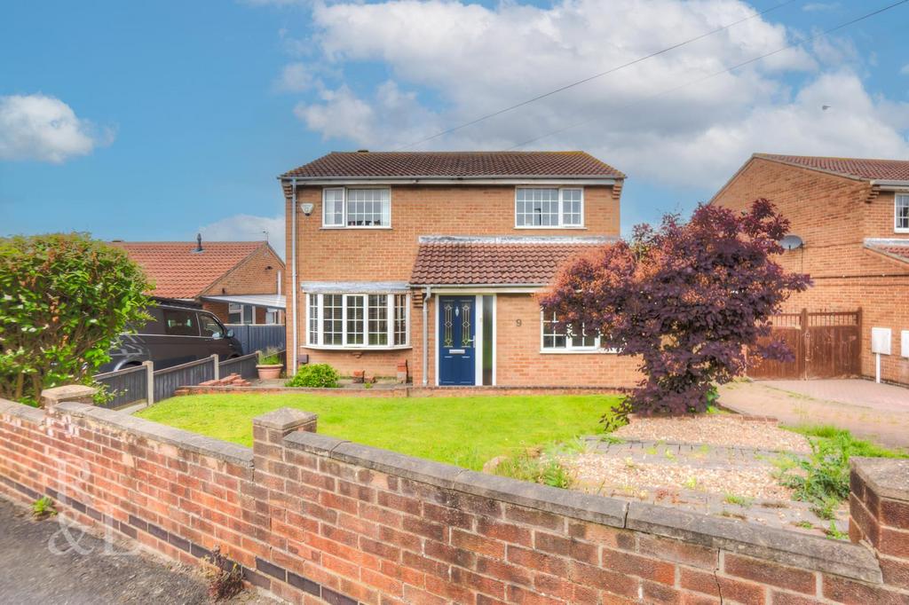 Crich Way, Newhall 4 bed detached house - £269,995