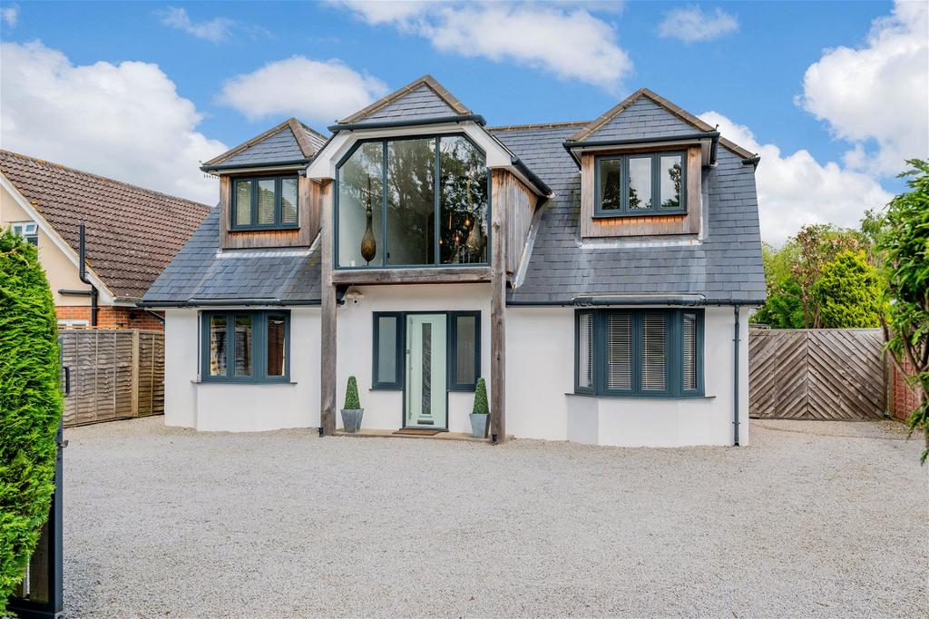 Woodhatch Road, Redhill RH1 5 bed detached house - £950,000