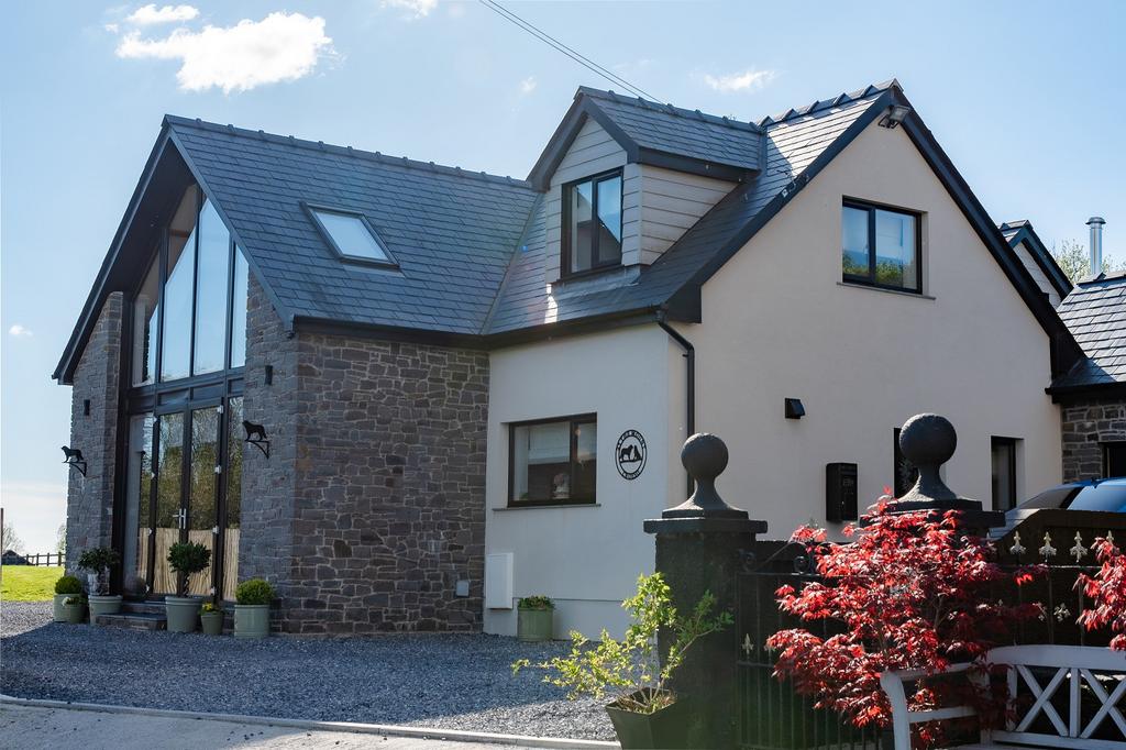 Llandeilo Road, Gorslas, Llanelli... 4 bed detached house - £675,000
