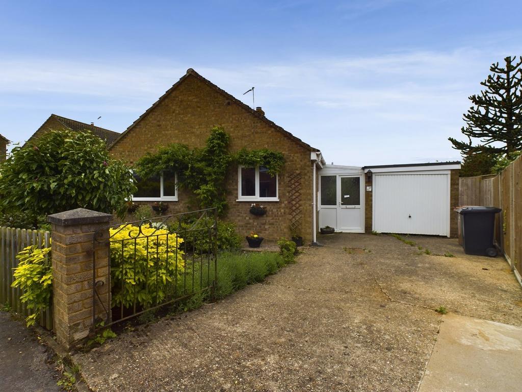Stone Close, King's Lynn PE33 2 bed detached bungalow - £225,000