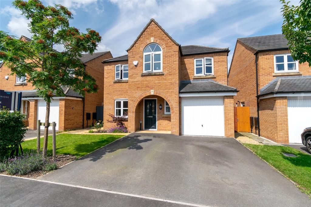 Whatcroft Way, Middlewich 4 bed detached house for sale - £335,000