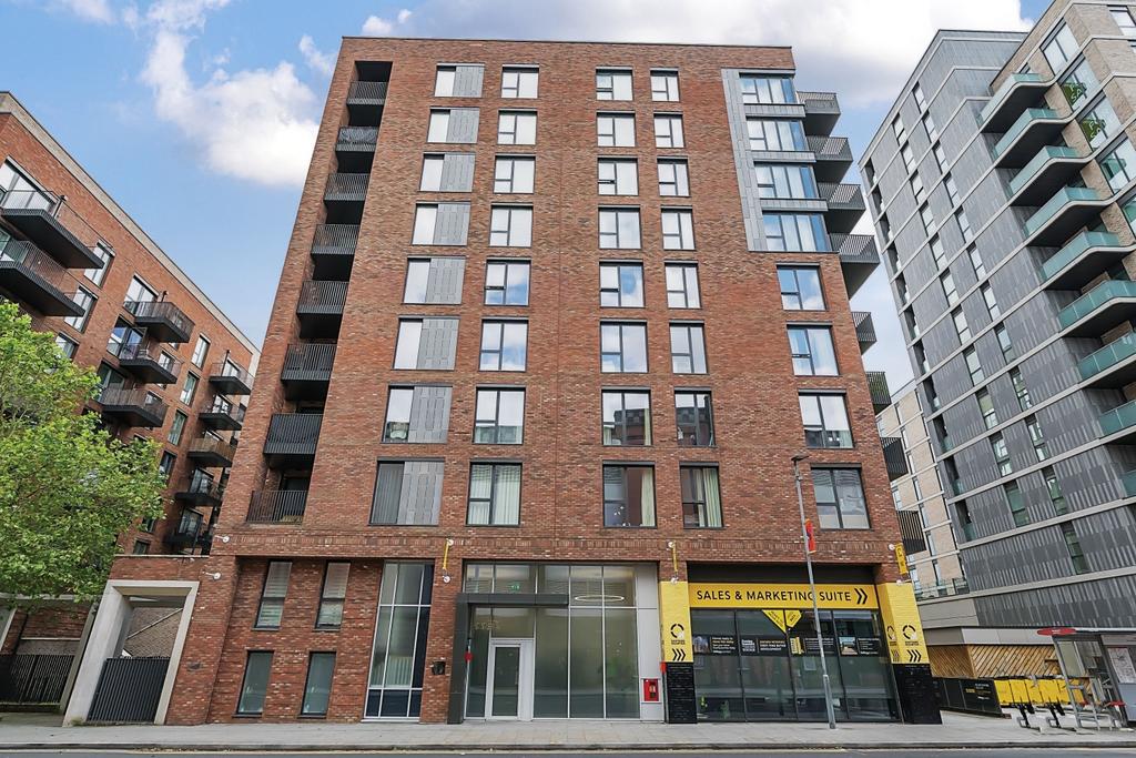 Regal Walk Bexleyheath DA6 1 bed flat - £1,650 pcm (£381 pw)