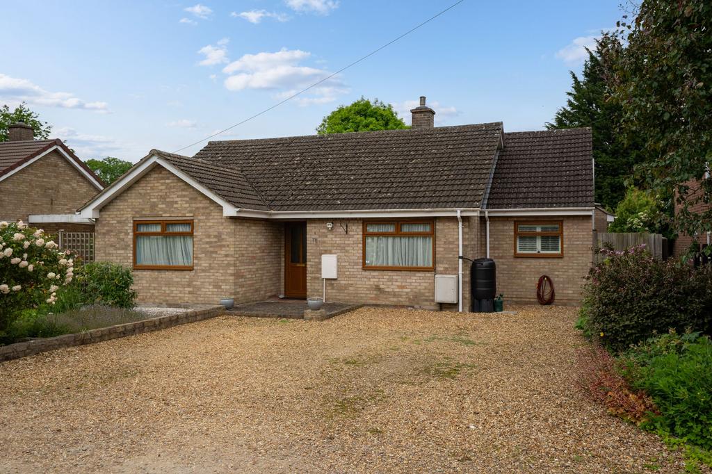 Earith Road, Willingham, CB24 3 bed detached house - £550,000
