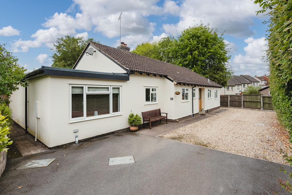 Gregory Close, Bow, EX17 4 bed detached bungalow for sale - £400,000