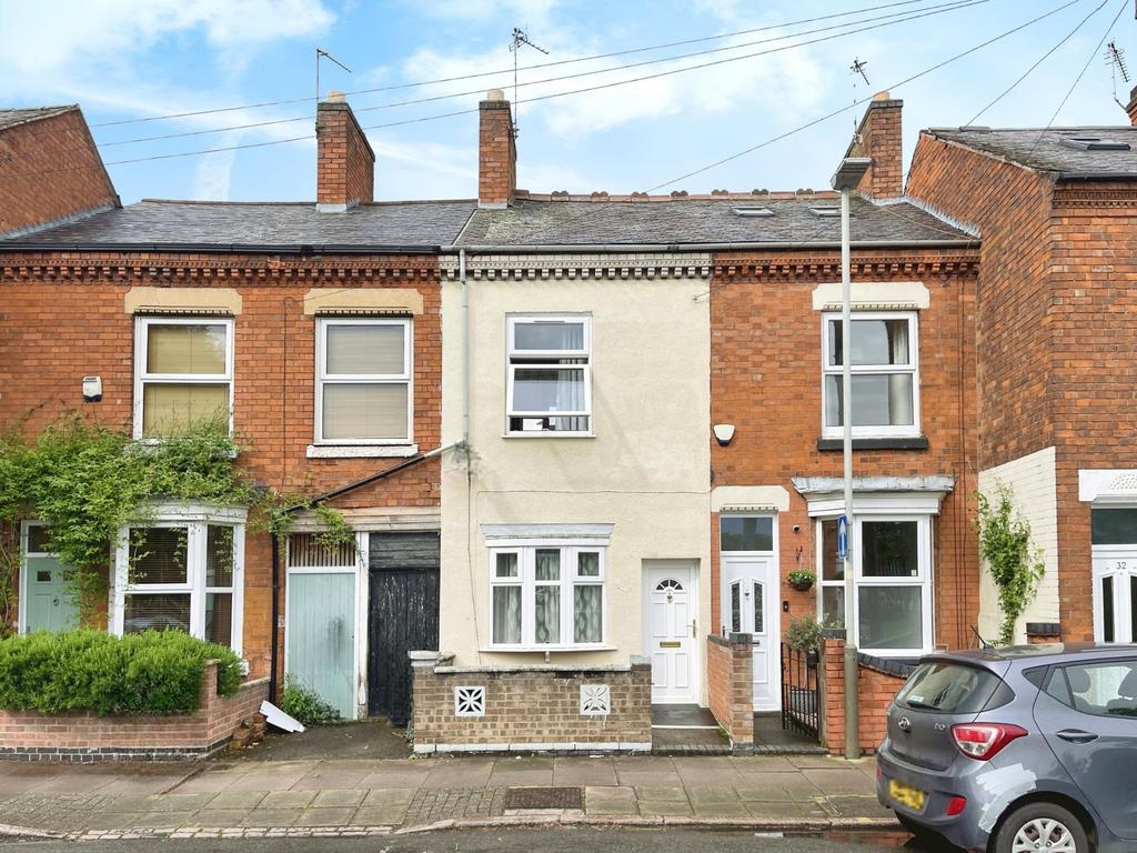 Leicester LE4 3 bed terraced house - £1,095 pcm (£253 pw)