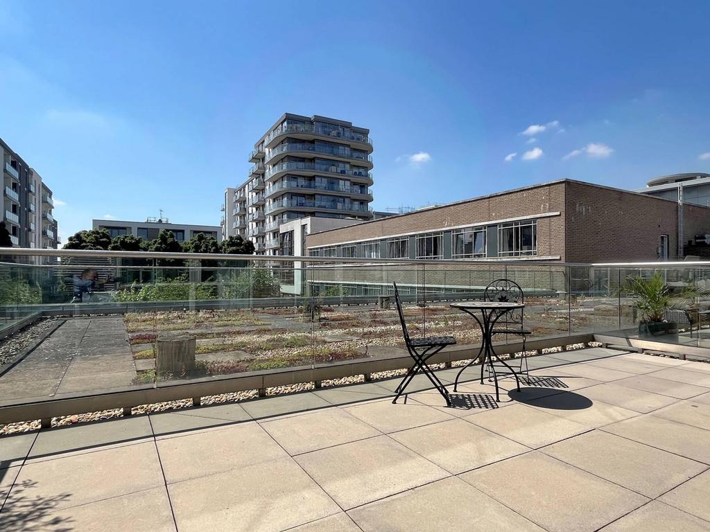 Great West Quarter, Brentford, TW8 1 bed flat for sale - £325,000