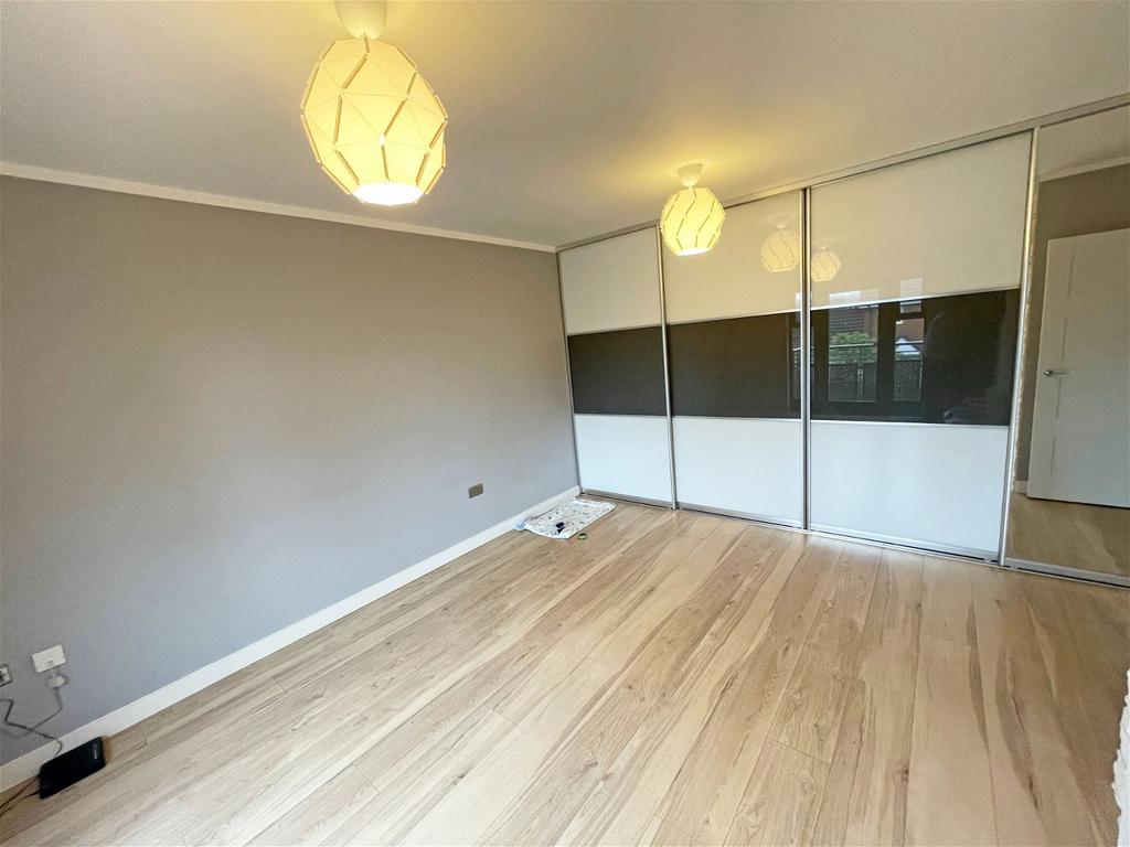 West Cotton Close Northampton Nn4 8bx 2 Bed Flat For Sale £115 000