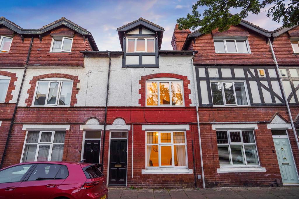 Leeds LS7 4 bed terraced house for sale - £325,000