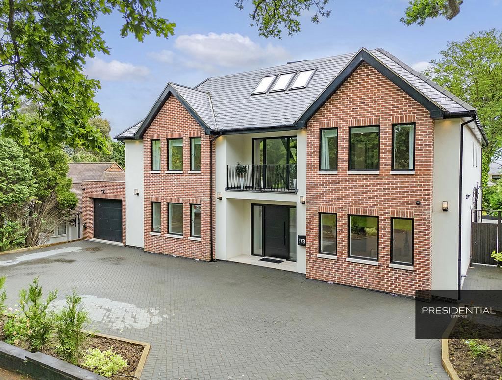 Chigwell IG7 7 bed detached house - £3,000,000