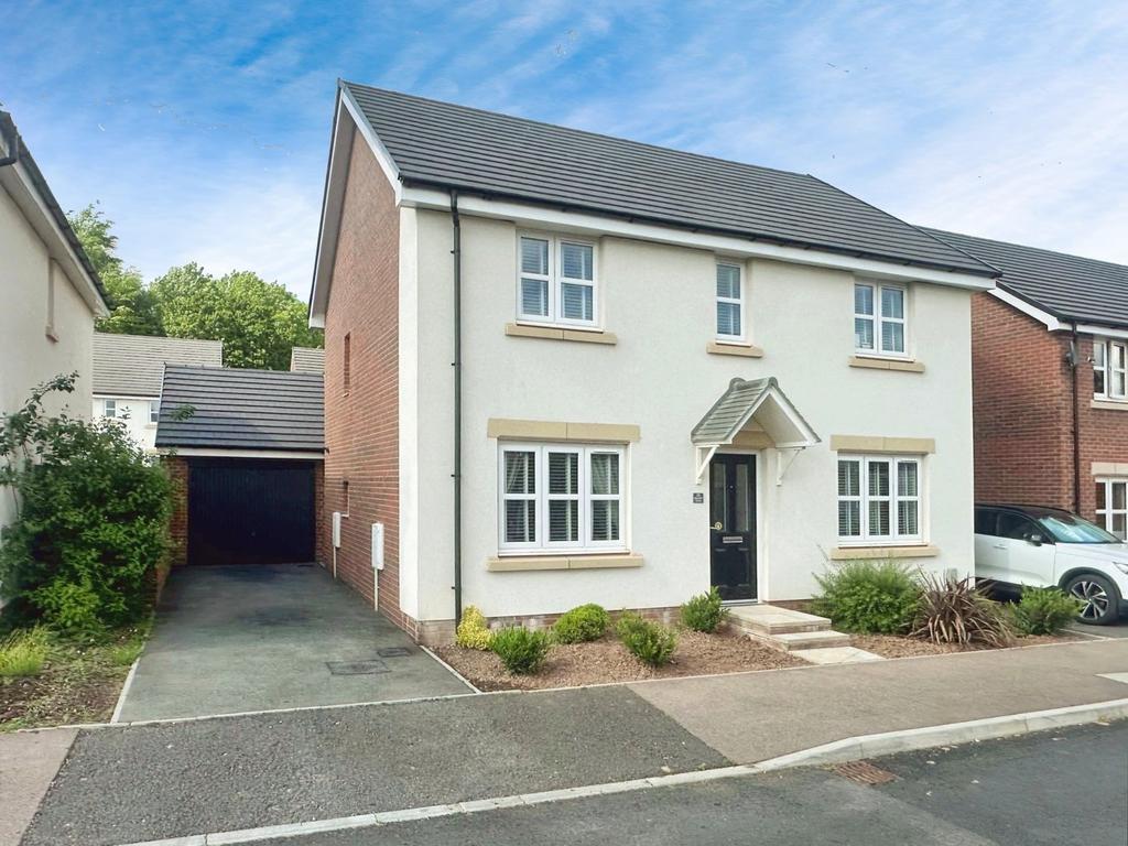Maindiff Drive, Abergavenny NP7 4 bed detached house - £395,000